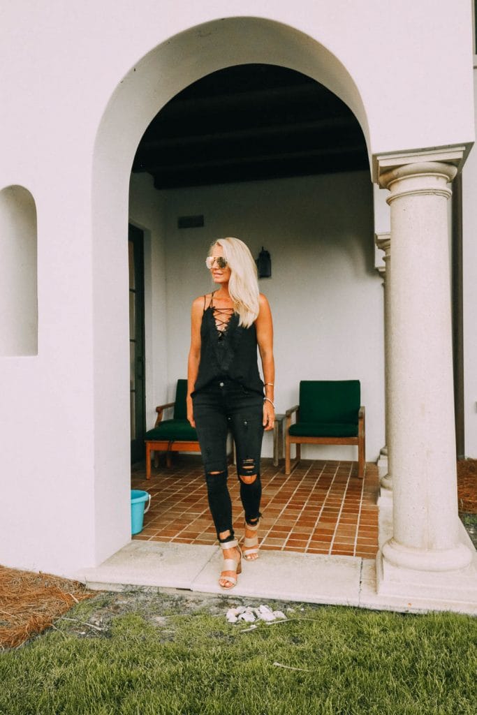 Girl Crush Erin Busbee and $800 Revolve Giveaway | The Middle Page