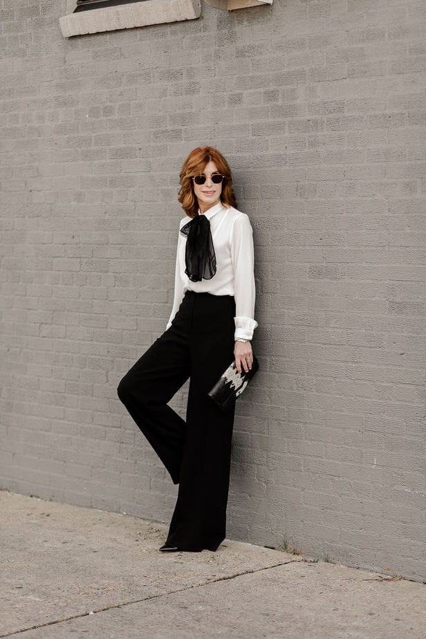 CLASSIC AND TIMELESS LOOK - The Middle Page